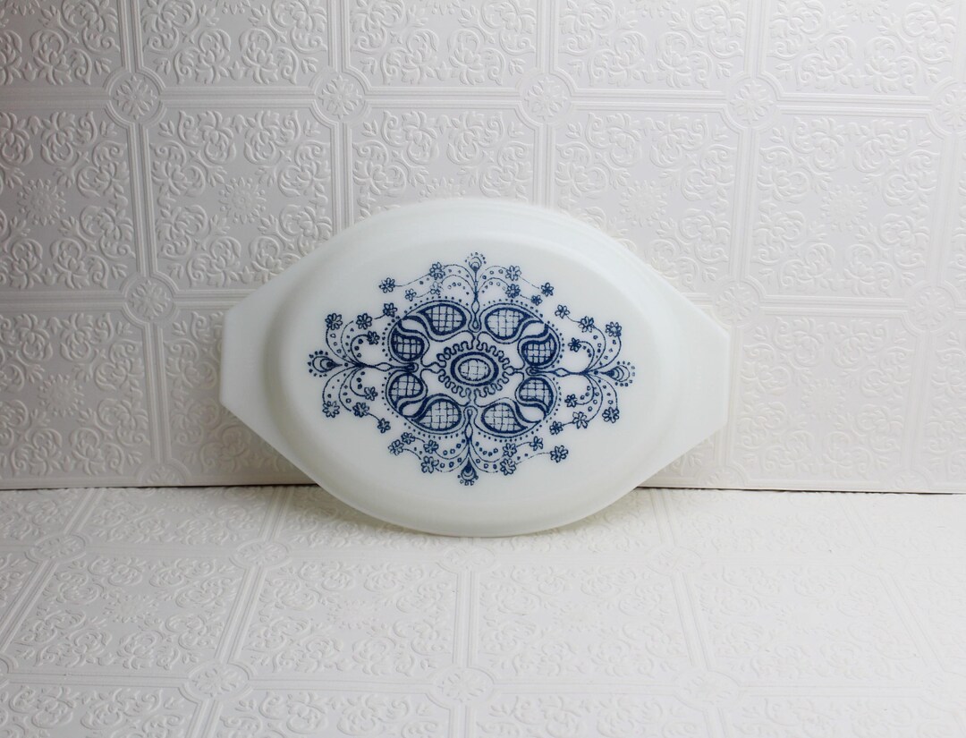 Vintage Pyrex Blue Doily Casserole Lid 945 C 26 Retro Home Decor ...