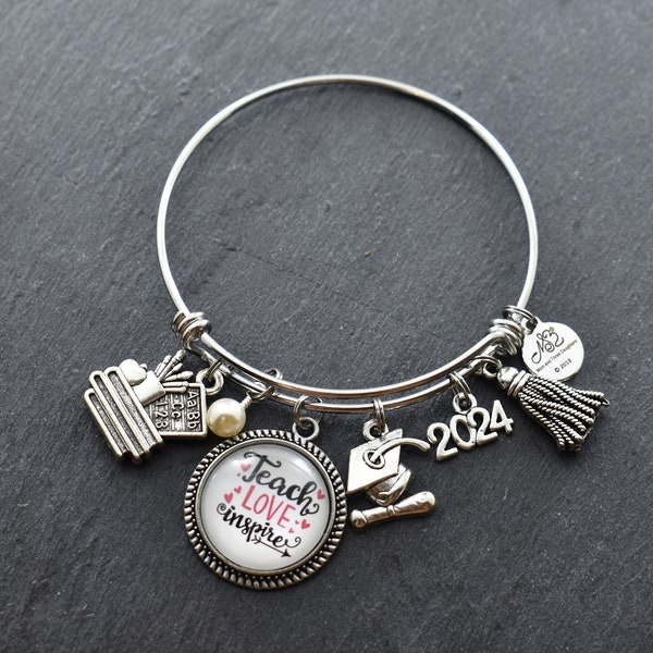 Graduation Gift Teacher - 60+ Gift Ideas for 2024