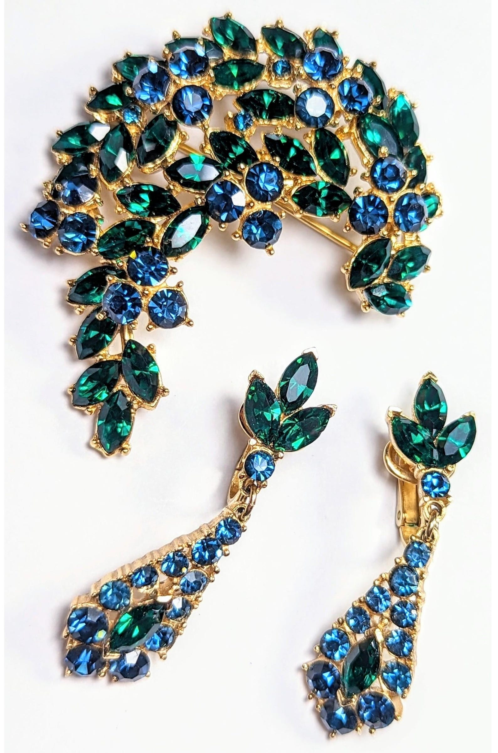 Vintage Crown Trifari Contessa Line Brooch & Earrings Set - Etsy