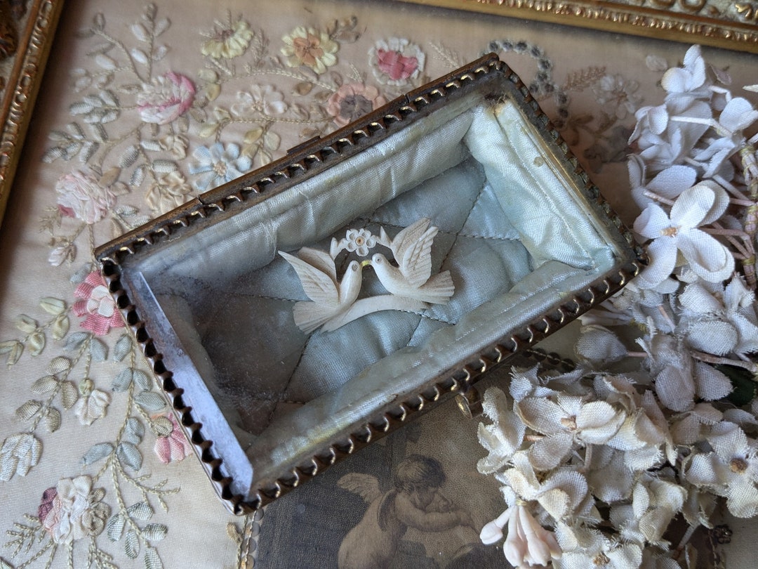Vintage Glass Casket Box, Jewellery Display - Etsy
