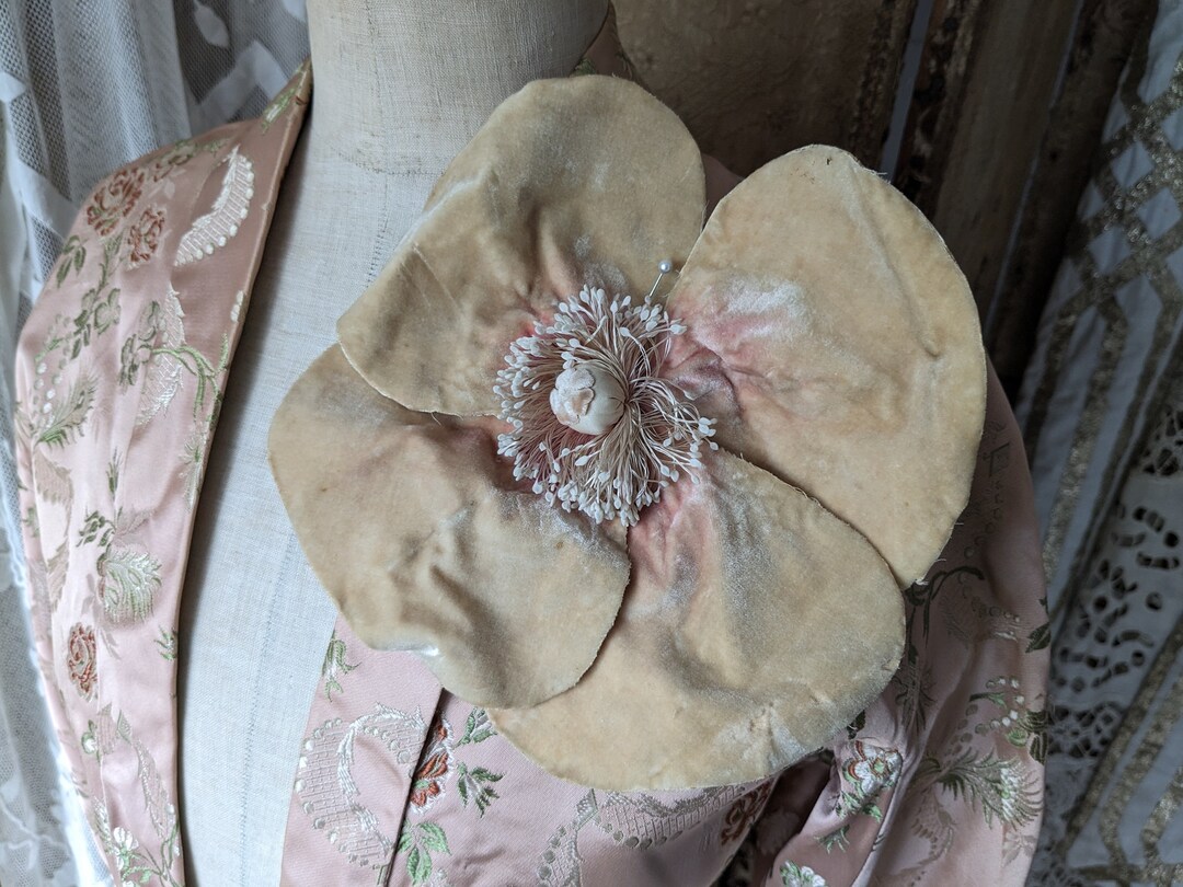 Big Floppy Vintage Velvet Flower - Etsy