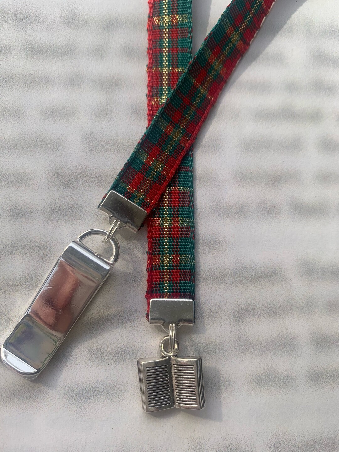 Book Lovers Open Book Attachable Bookmark Special Clip Attaches to ...