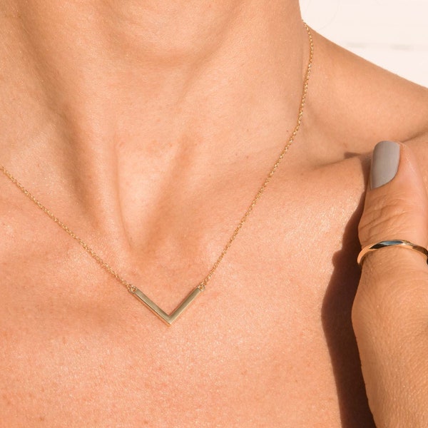 Gold Chevron Necklace - Etsy