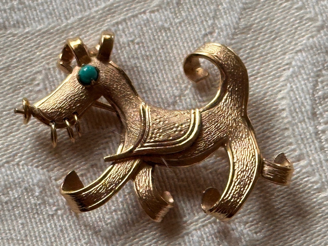 Darling Vintage Wells Gold Dog Pin - Etsy