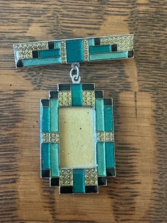 ART DECO Enamel Photo Brooch in Green - Gem