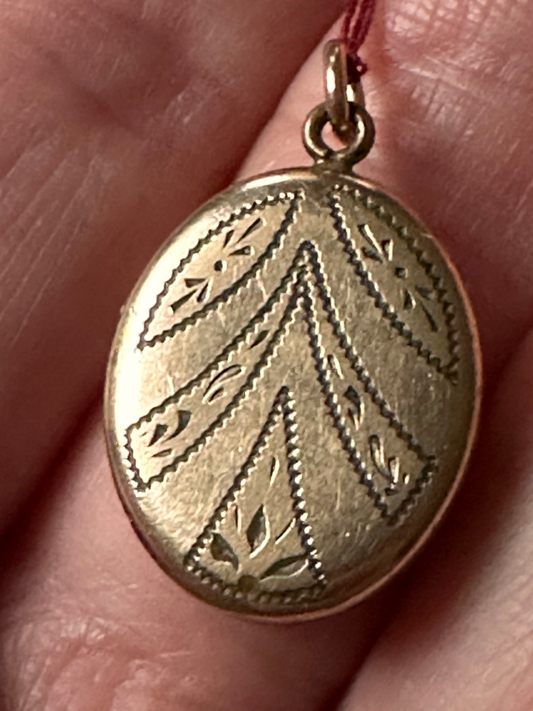 Vintage Oval Locket: Etched Gold Filled Sweetheart Jewelry - Etsy