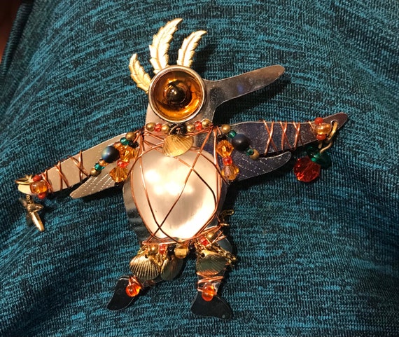 Early retired Liztech signed brooch of Boogie Bird ci… - Gem