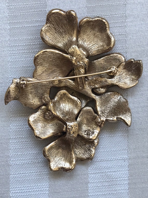 Fabulous CINER Flower Brooch Dazzling Rhinestones in … - Gem