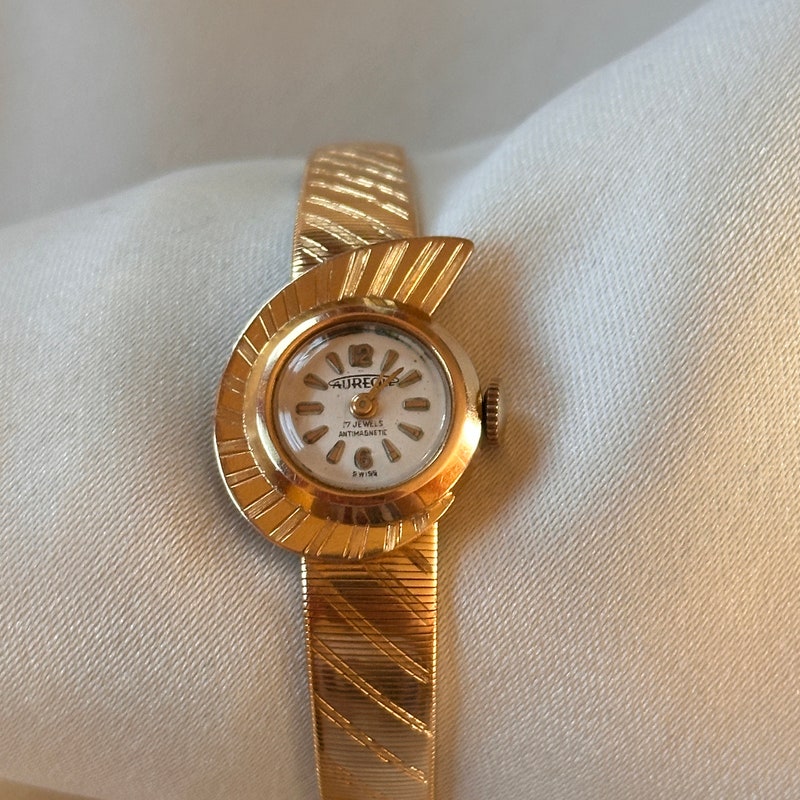 18k Gold Watch - Etsy