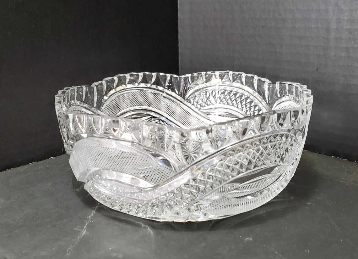 Beautiful Antique 8 Cut Crystal Rippled Edge Bowl / | Etsy