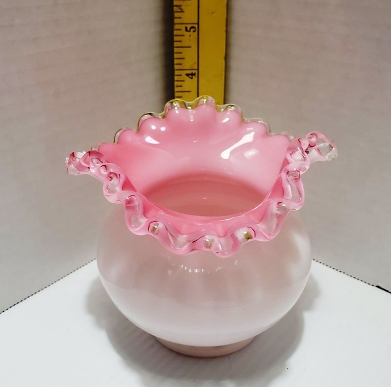 Vintage Fenton Pink / Peach Crest Ruffled Vase | Etsy