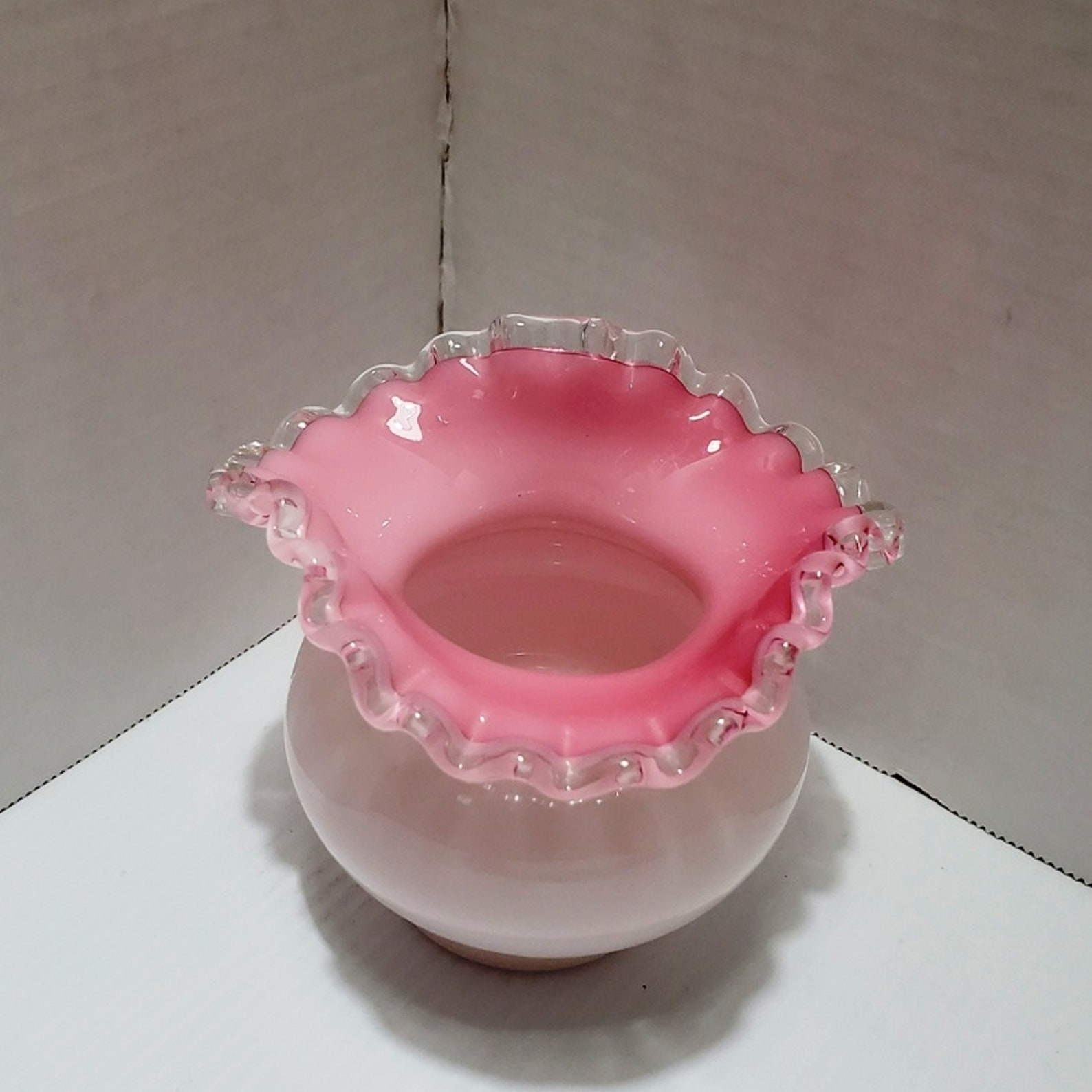 Vintage Fenton Pink / Peach Crest Ruffled Vase | Etsy