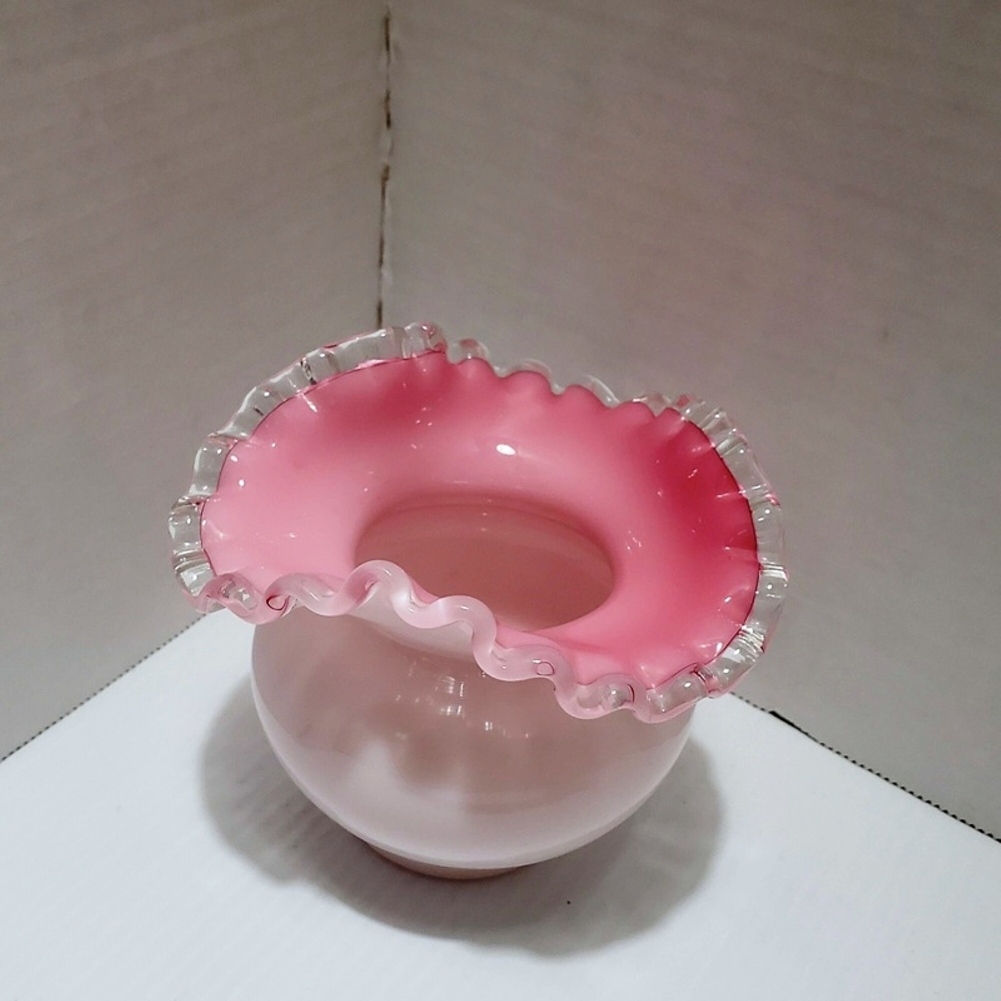 Vintage Fenton Pink / Peach Crest Ruffled Vase | Etsy