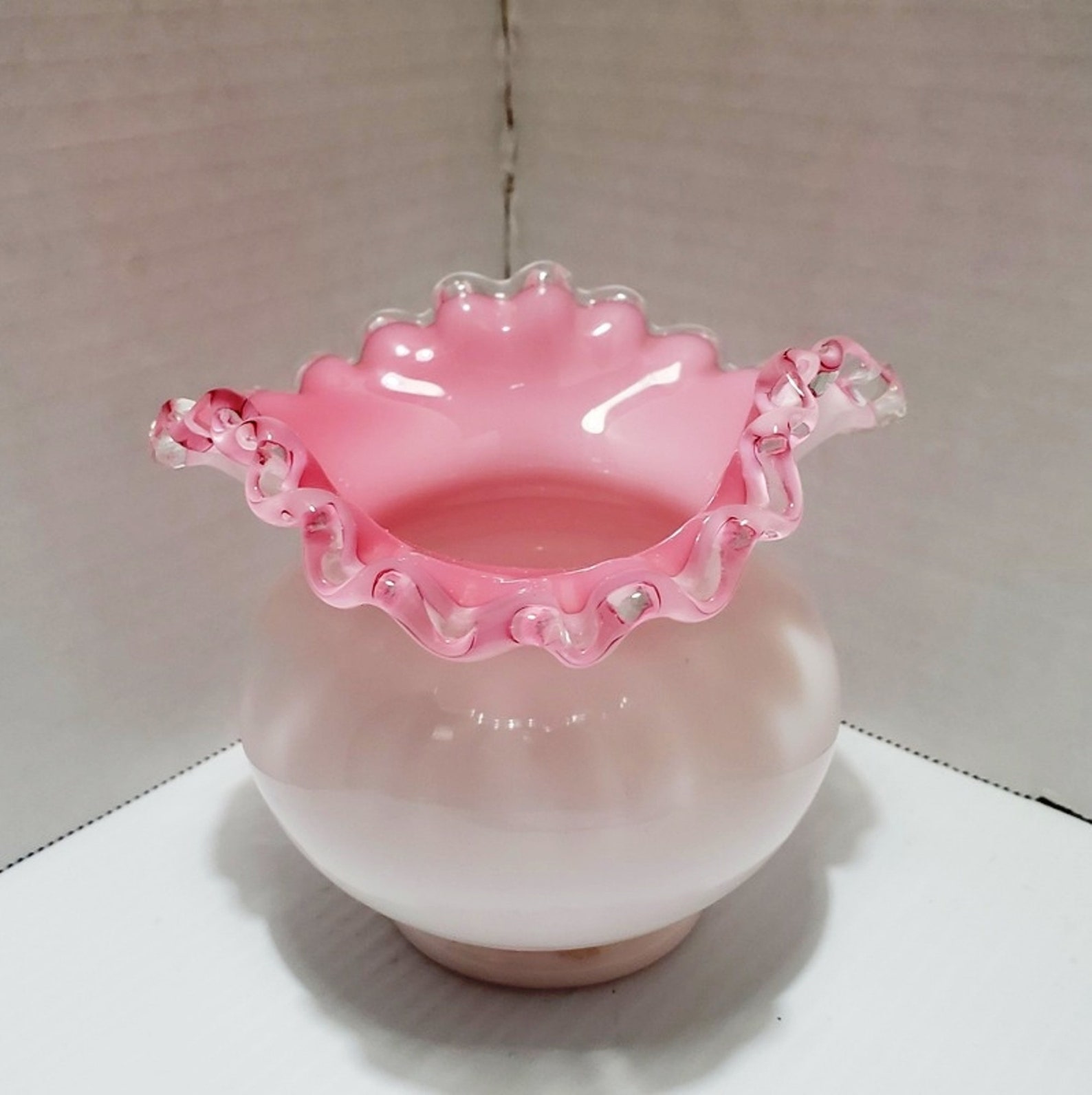 Vintage Fenton Pink / Peach Crest Ruffled Vase | Etsy