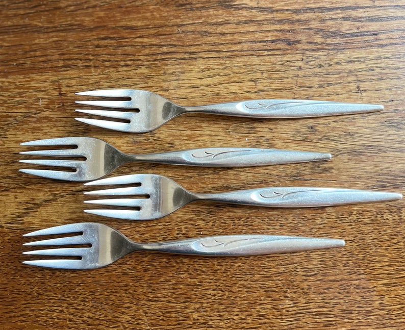 4 Vintage Mid Century Community Silver Plated Salad or Lunch Forks 6.75 ...