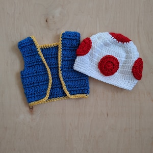Super Mario Toadstool Baby Set: Hat, Diaper Cover, Vest, Booties, Super ...
