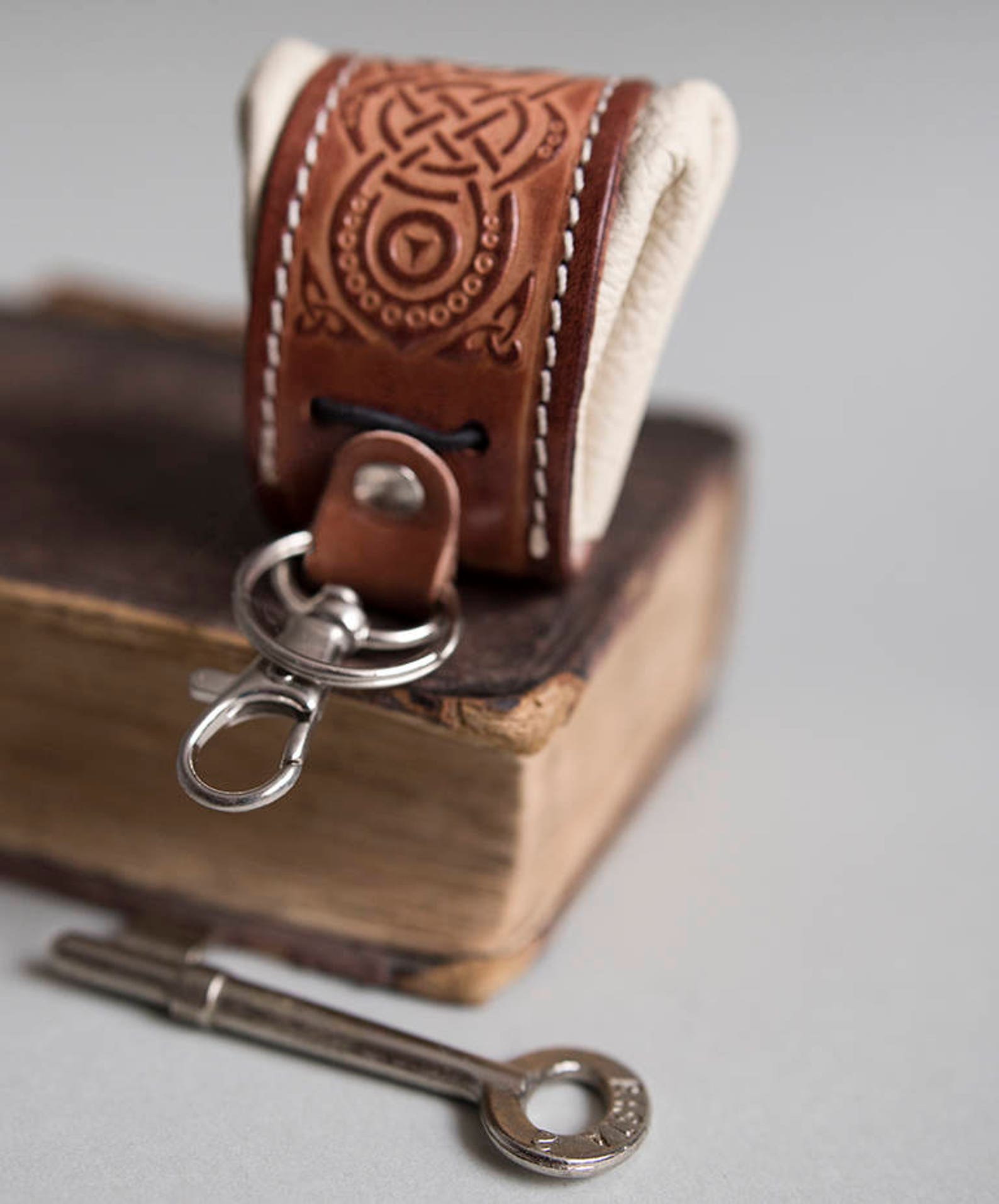 Celtic Triskelion Keychain, Irish Leather Keychain, Triple Spiral ...
