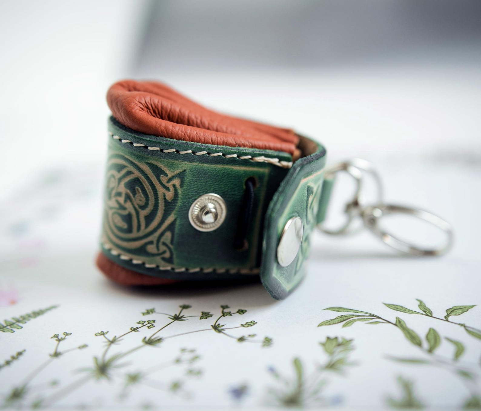 Celtic Knot Leather Keychain, Celtic Triskelion Keychain, Irish Leather ...
