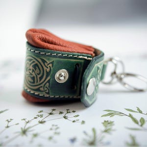 Celtic Knot Leather Keychain, Celtic Triskelion Keychain, Irish Leather ...