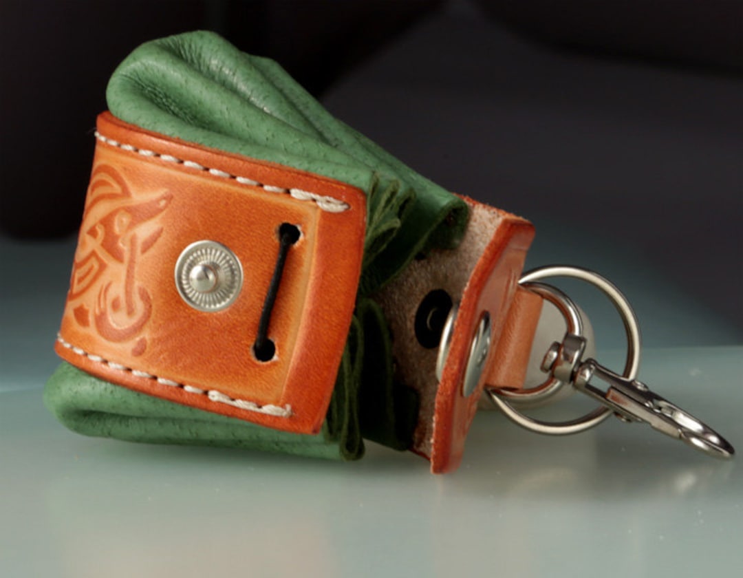 Celtic Knot Leather Keychain, Celtic Triskelion Keychain, Irish Leather ...