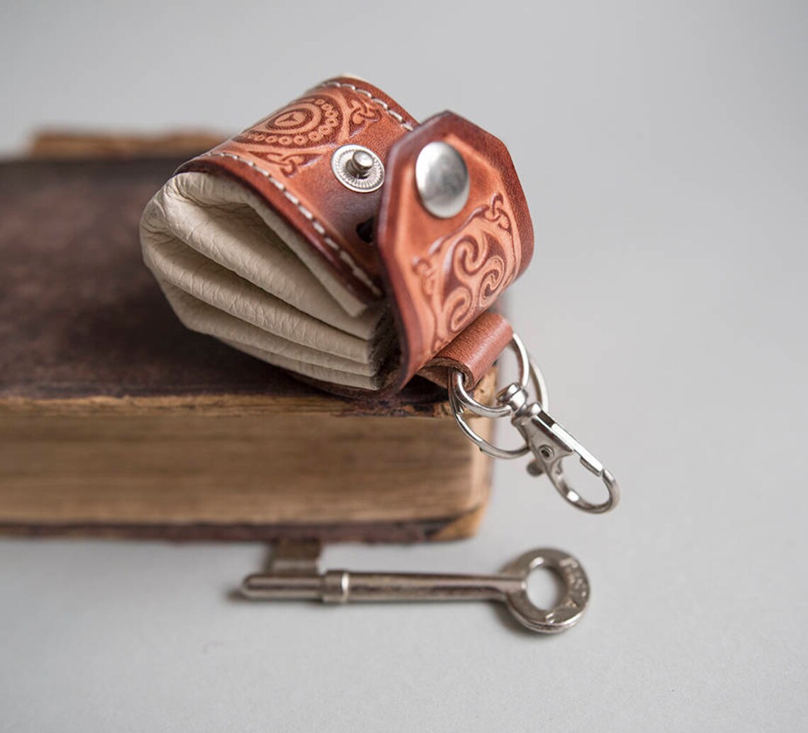 Celtic Triskelion Keychain Irish Leather Keychain Triple - Etsy