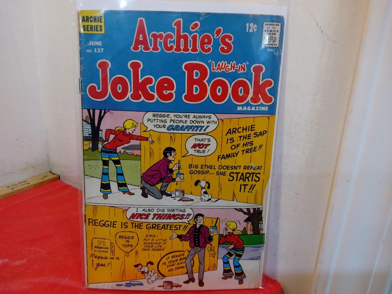 Vintage Archie & Harvey and Comic Books, Espers, Daffy Duck, the ...