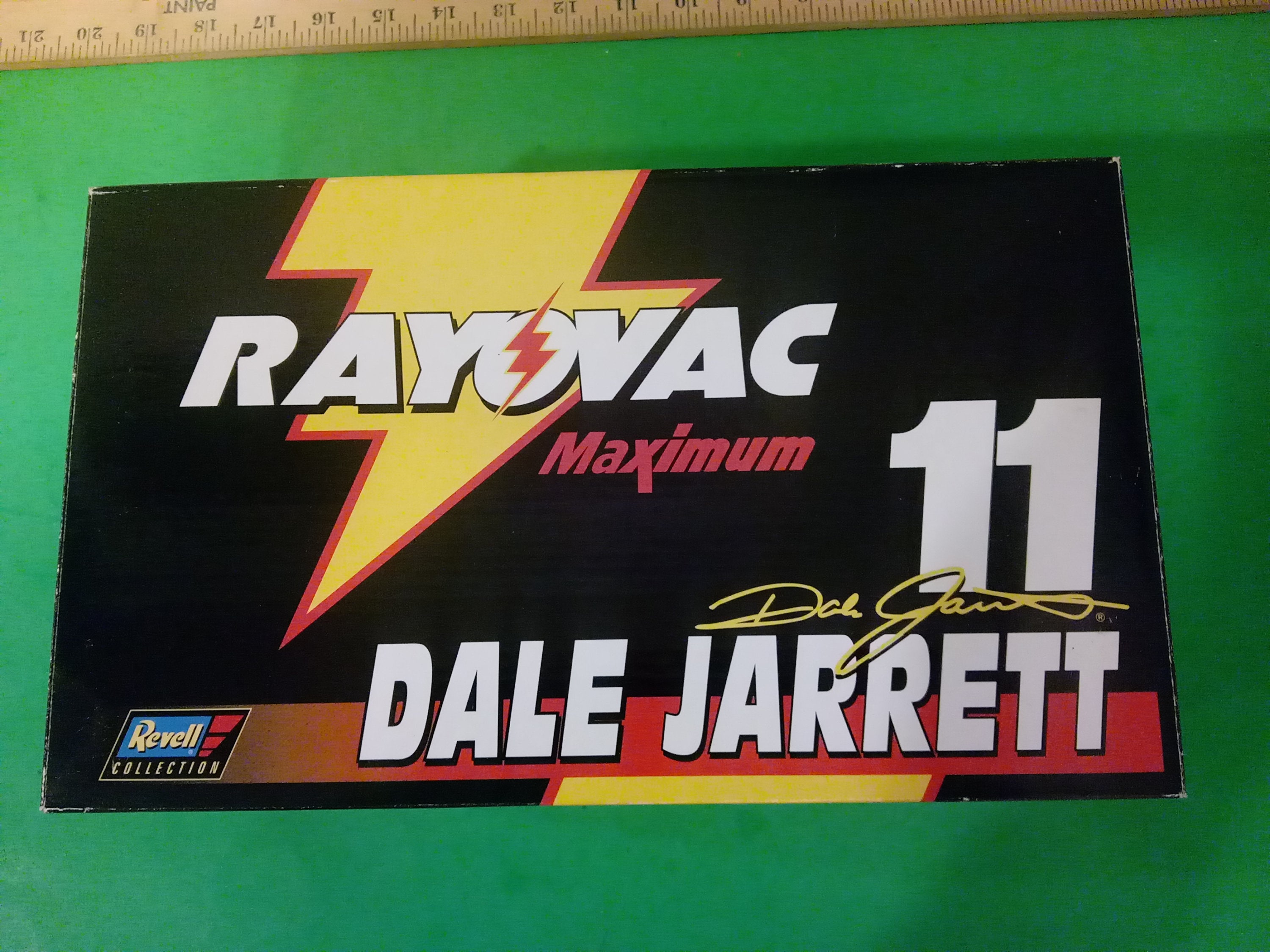 Vintage Rayovac #11 Dale Jarrett 1:24 Scale Die Cast Car, 1999