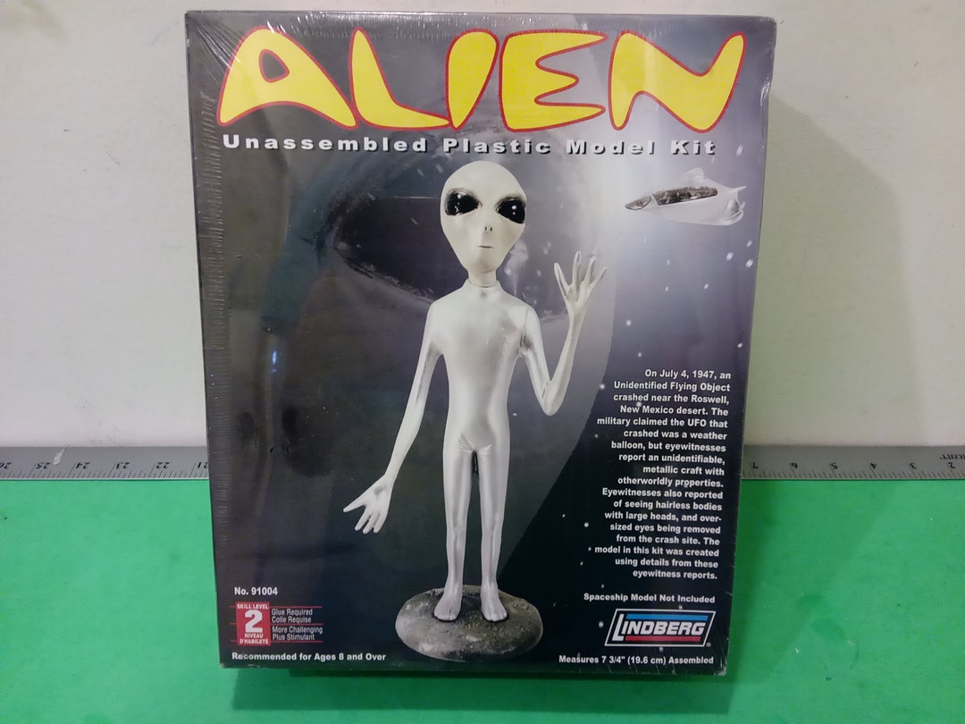 Vintage Modeling Kit, Alien Model Kit by Lindberg, 2006~ - Etsy