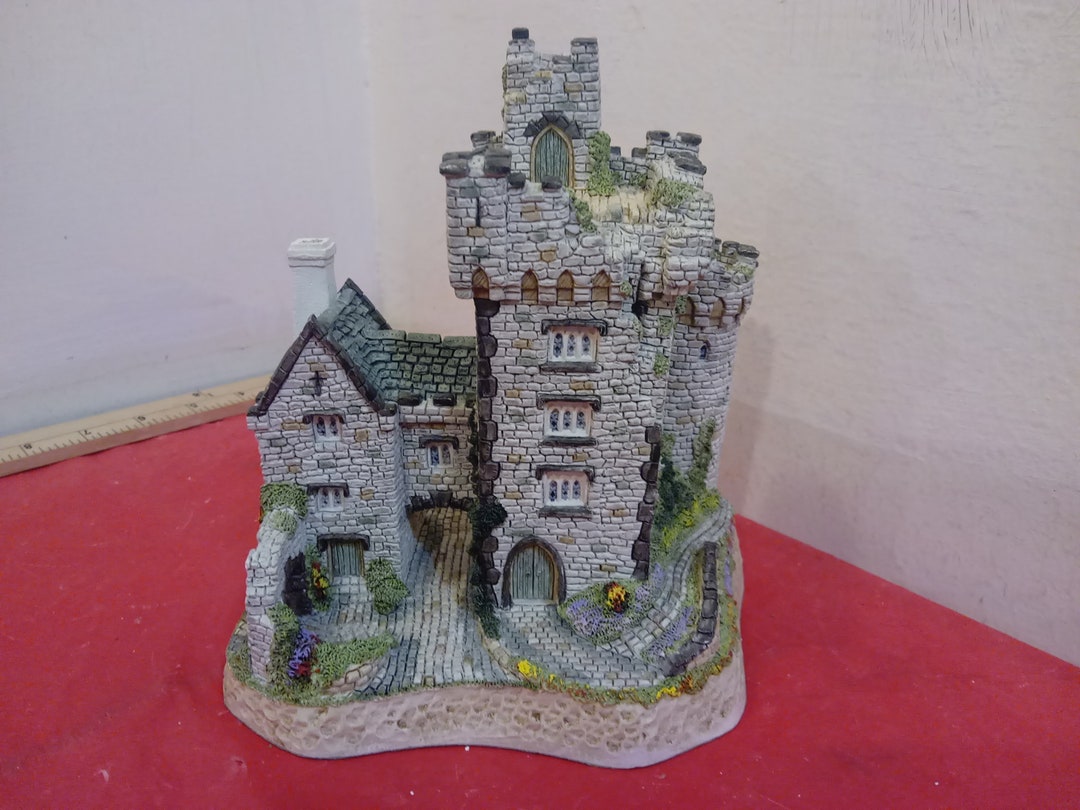 Vintage David Winter Cottages, O'donovan's Castle by John Hine Studios ...
