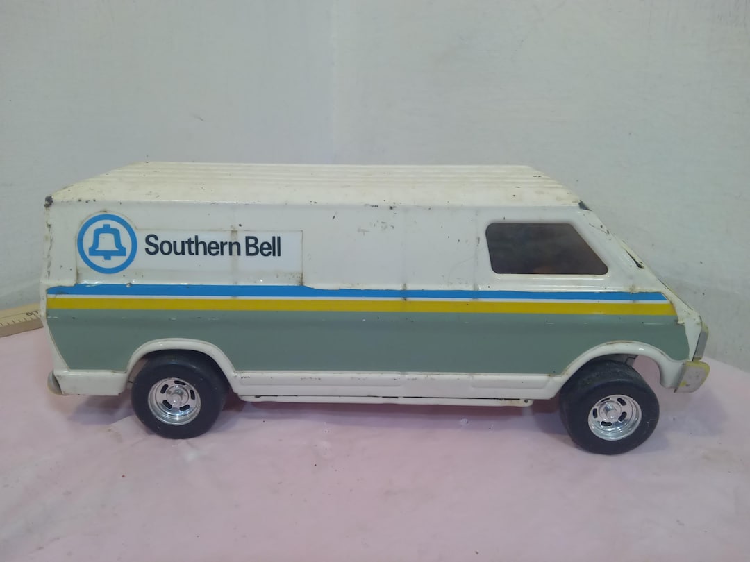 Vintage Toy Vehicles, ERTL Toy Van "southern Bell" Service Vehicle ...