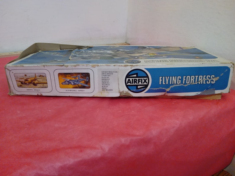 Vintage Aircraft Models, Flying Fortress, Me 262, Fokker F-27, Navy ...