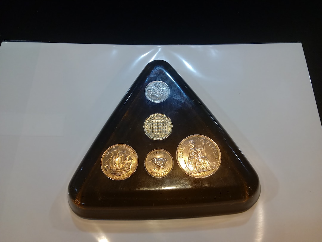 Vintage Collectible Coins, Triangle Display of Coins, 1971 Un Peso ...