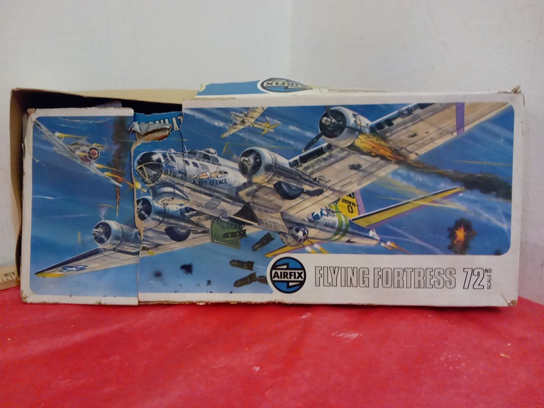 Vintage Aircraft Models, Flying Fortress, Me 262, Fokker F-27, Navy ...
