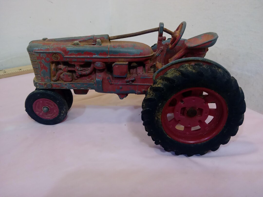 Vintage Metal and Rubber/plastic Tractor, Red Farm Tractor, Dyersville ...