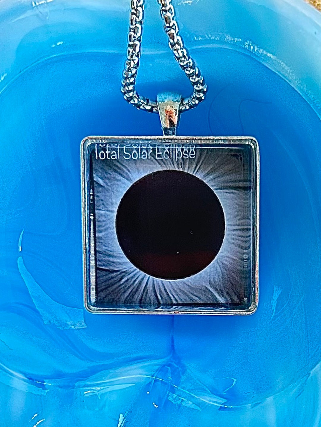 Total Solar Eclipse Stamp Pendant - Etsy