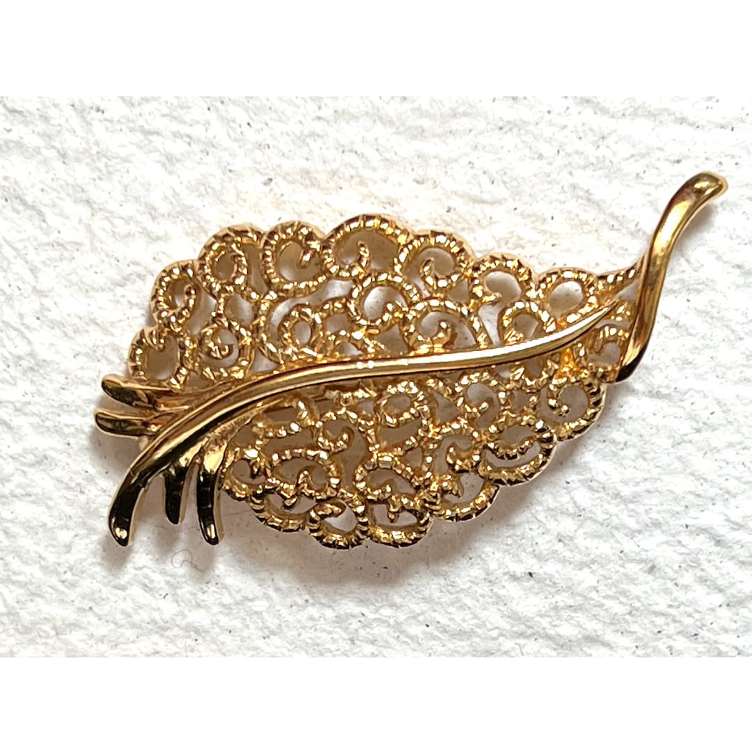 Monet Paisley Filigree Openwork Leaf and Branch Brooch Gold Tone - Etsy