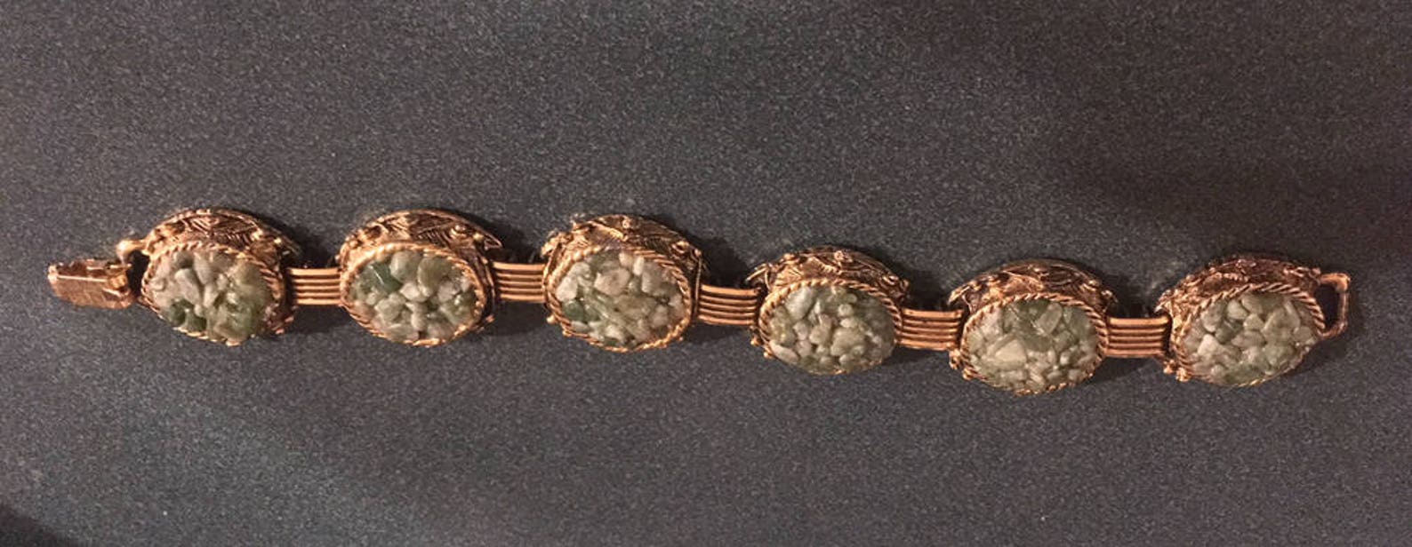 Vintage Crushed Jade Jadeite jade Chips Gold Toned Bracelet 7.5 - Etsy