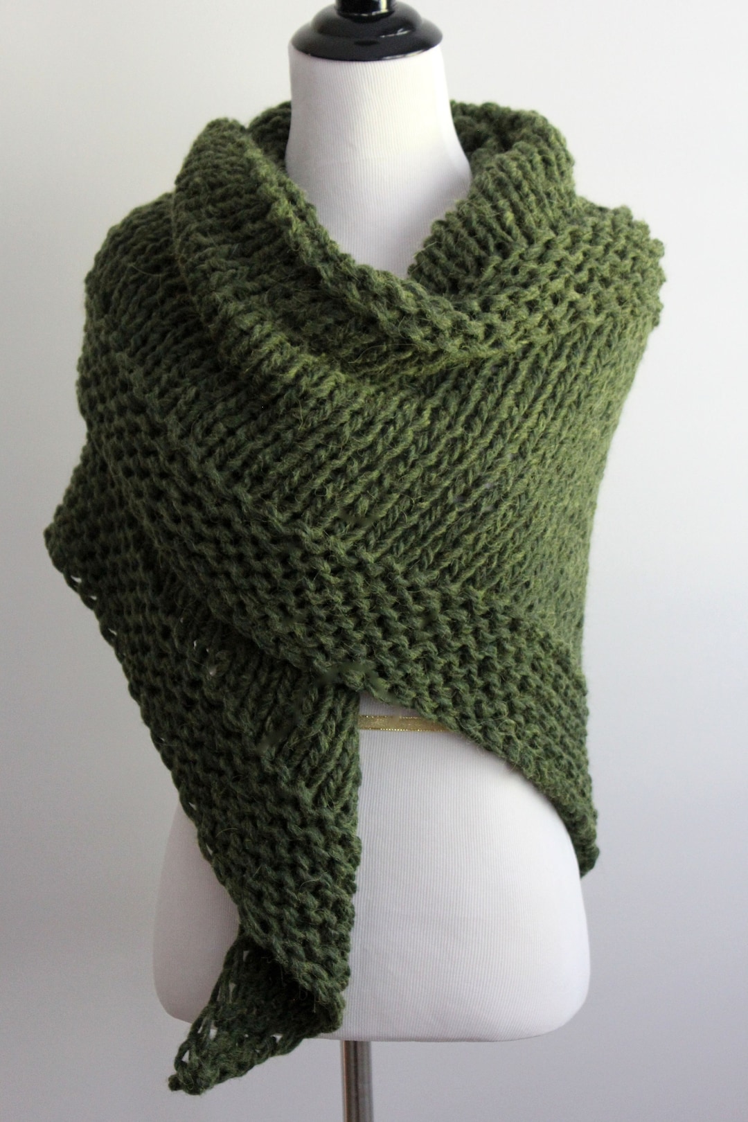 Shawl Knitting Pattern, Knit Triangle Wrap, Chunky Knit Triangle Scarf ...