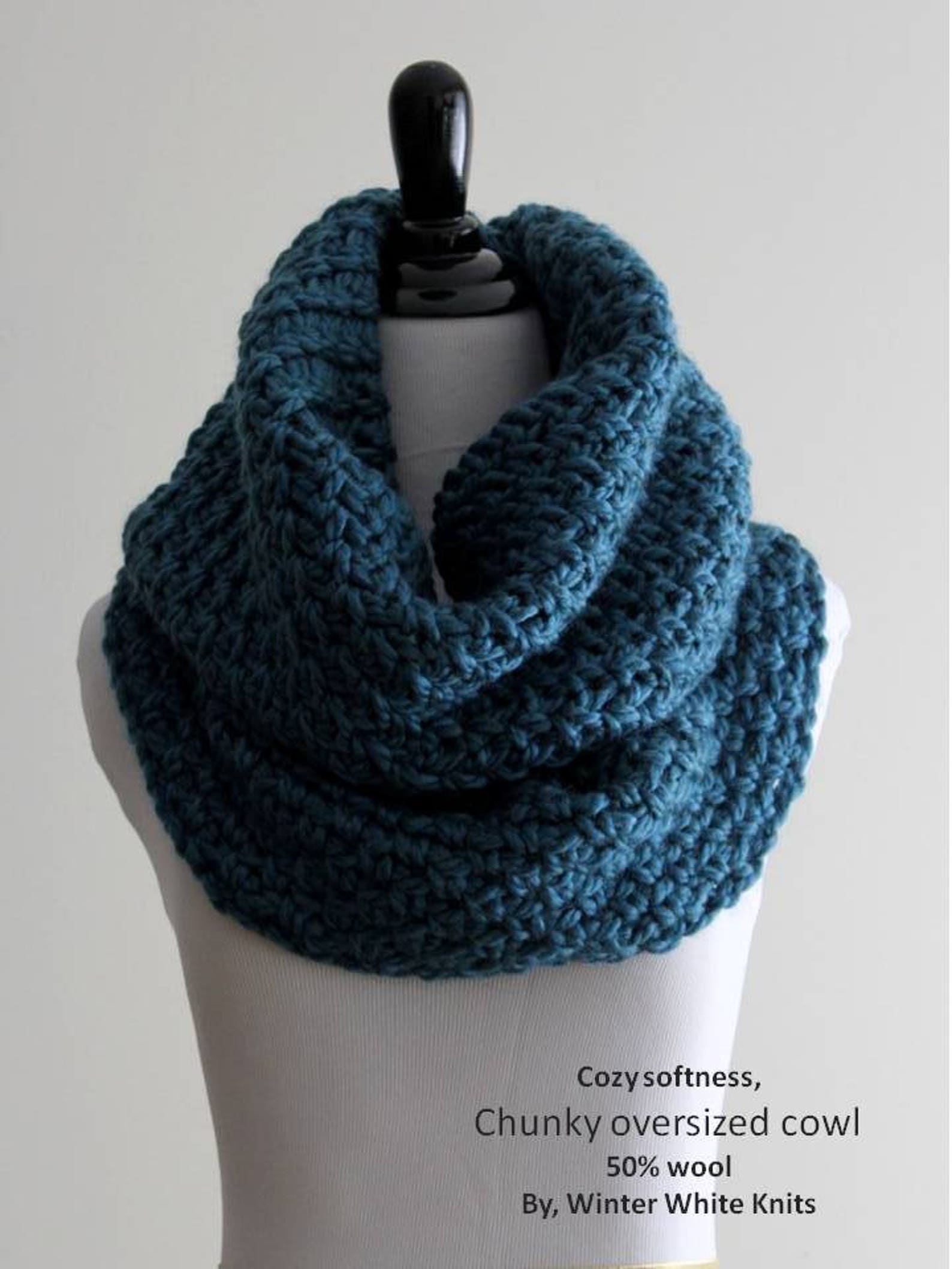 Chunky knit cowl Hand-knit cowl knitted snood tube scarf | Etsy