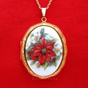 Beautiful Porcelain POINSETTIA W/ Holly Leaves & Berries Cameo on a ...