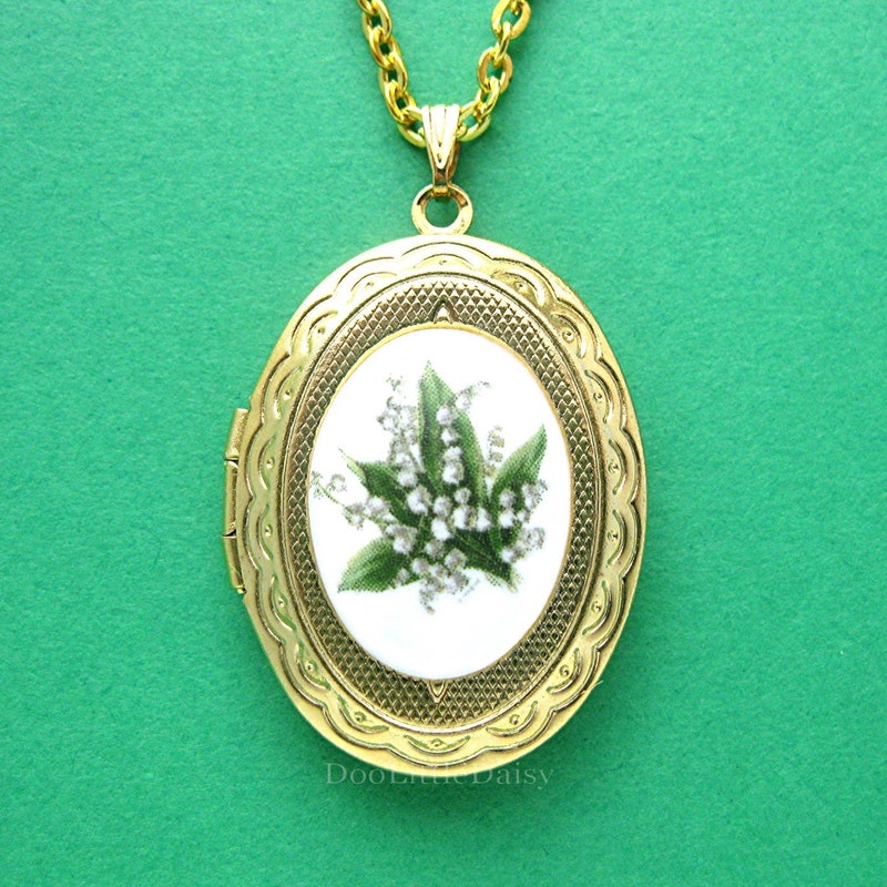 Lily Locket - Etsy