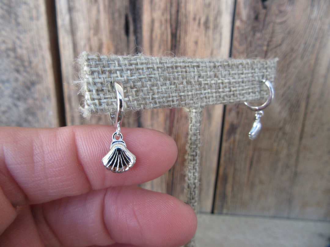 90s Silver Tone Shell Hoop Earrings | Resort Chic Dangle Clicker Hoops ...