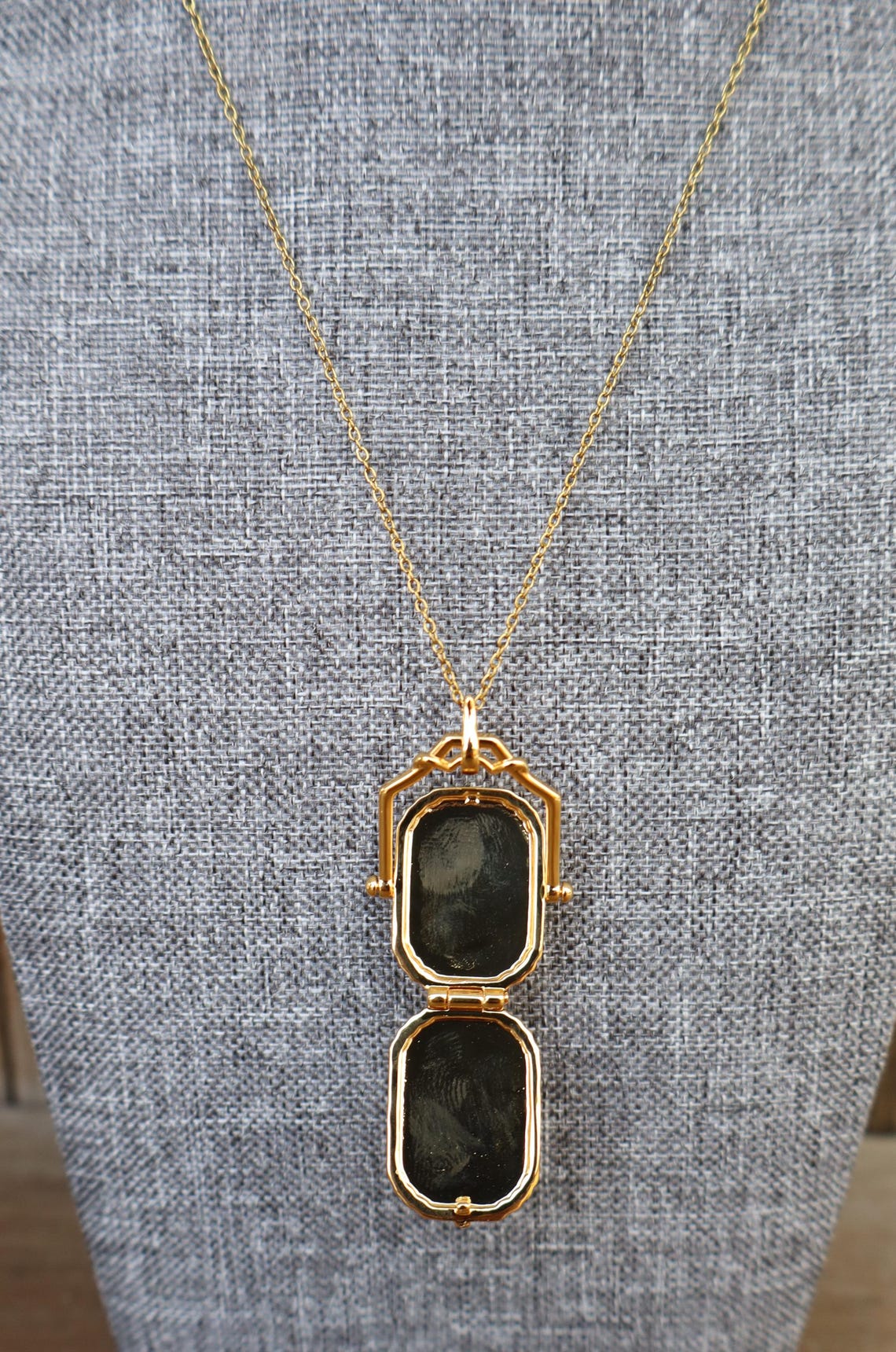 90s Gold Tone Etched Swivel Locket Pendant Necklace - Etsy Canada