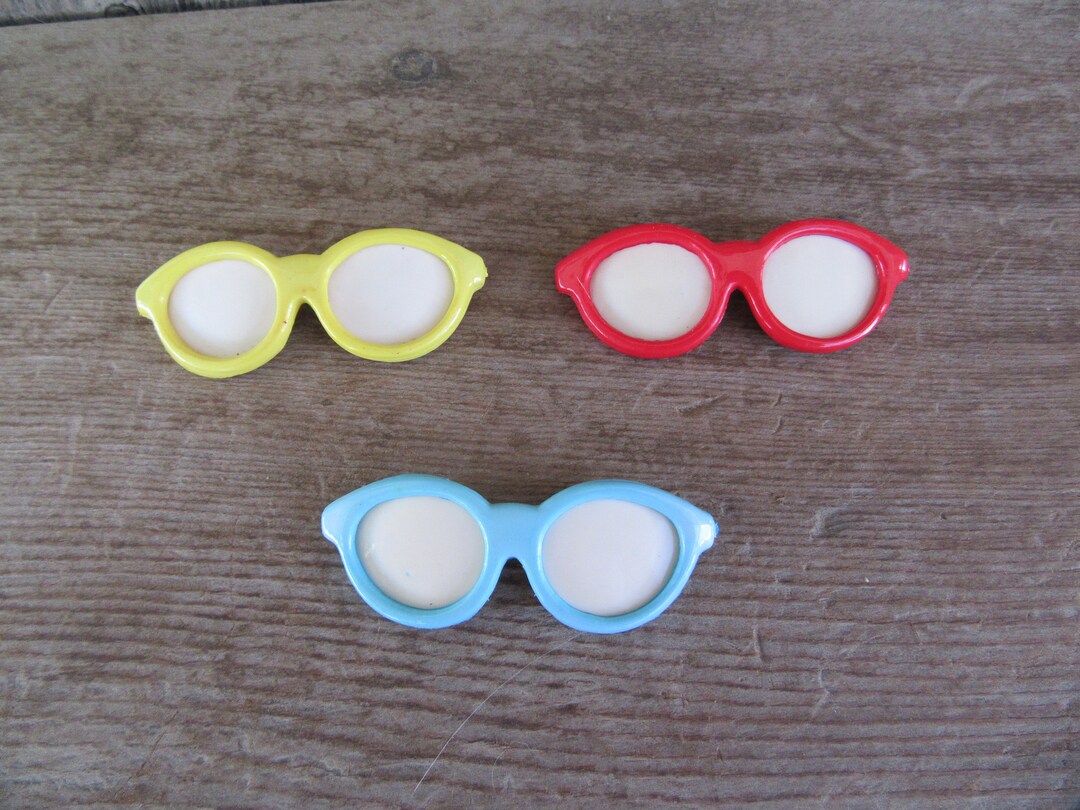 1980s Plastic Resin Lot of Three Sunglasses Pins Brooches New Wave Red ...
