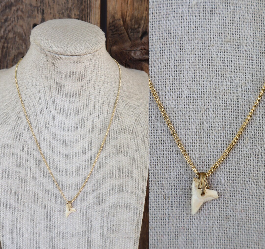 70s Gold Tone Shark Tooth Necklace | Novelty Boho Hippie Chain Necklace ...