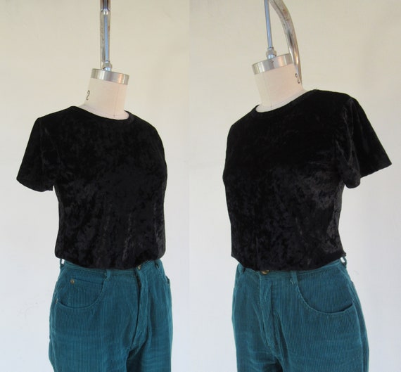 90s Simple Minimalist Black Keyhole Back Velvet Tee S… - Gem