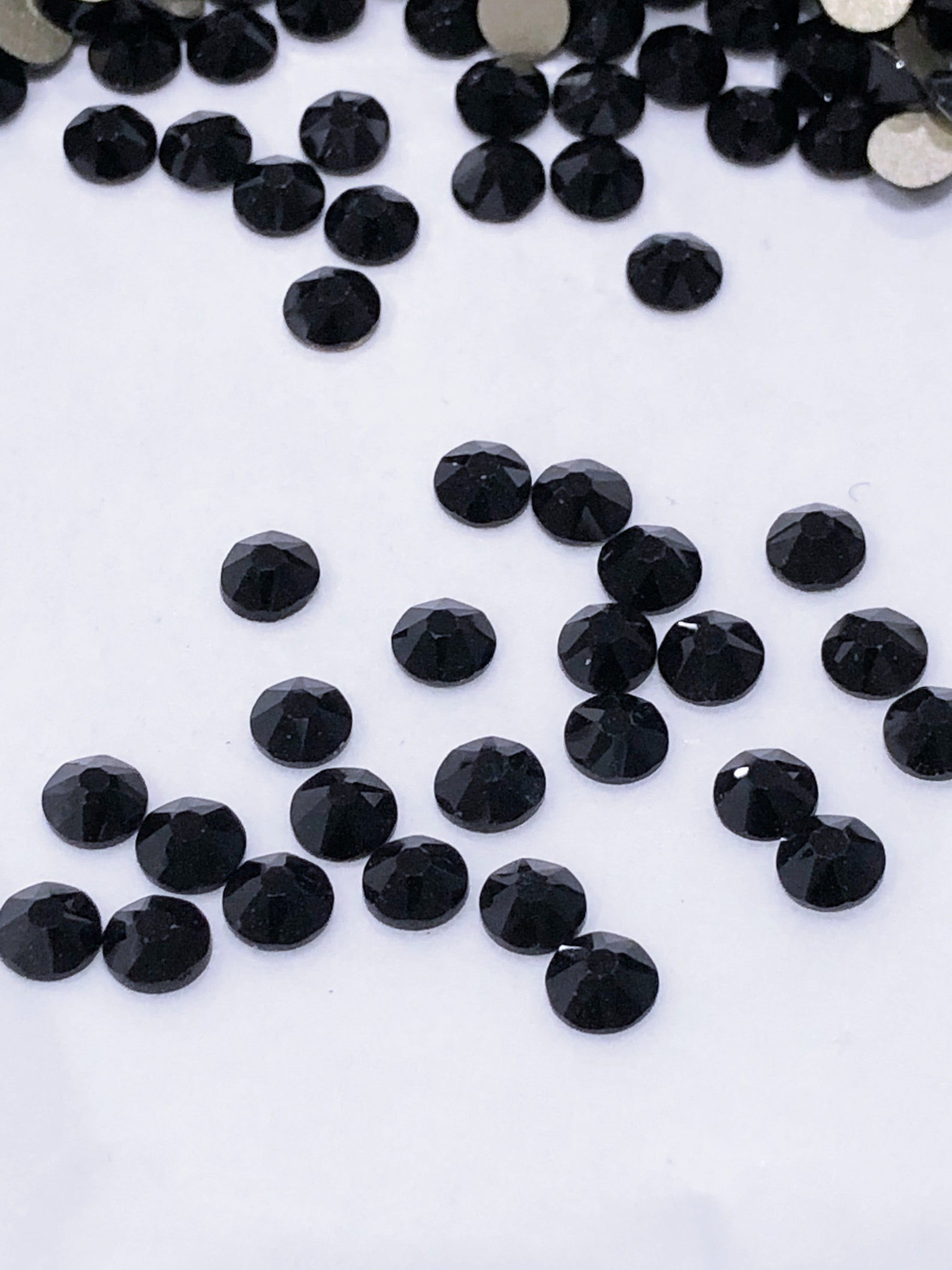 20ss Jet (black) Rhinestones Flat Black Non-hot Fix 16 Facet Cut High ...