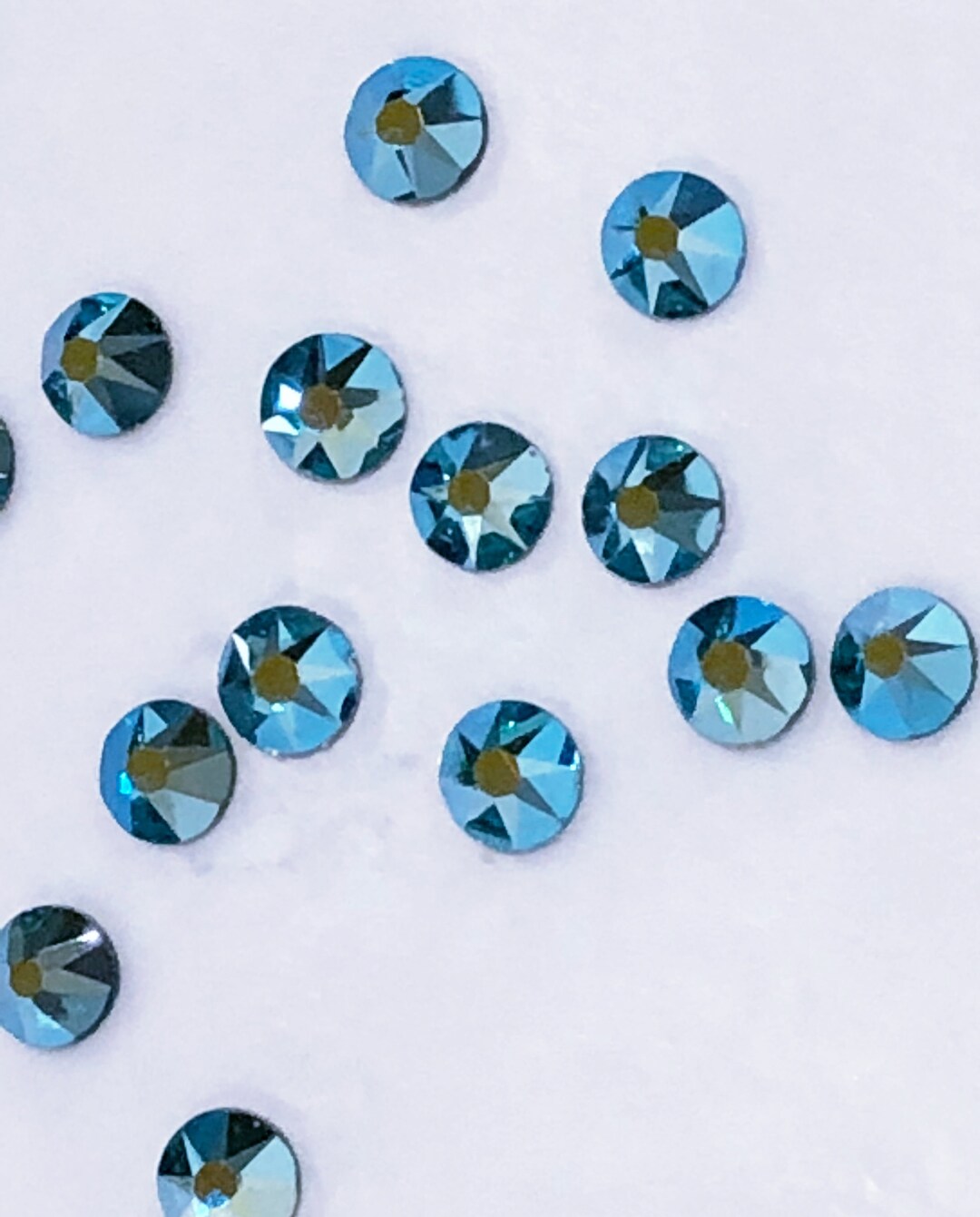20ss Blue Zircon AB Rhinestones Flat Black Non-hot Fix 16 Facets Cut ...