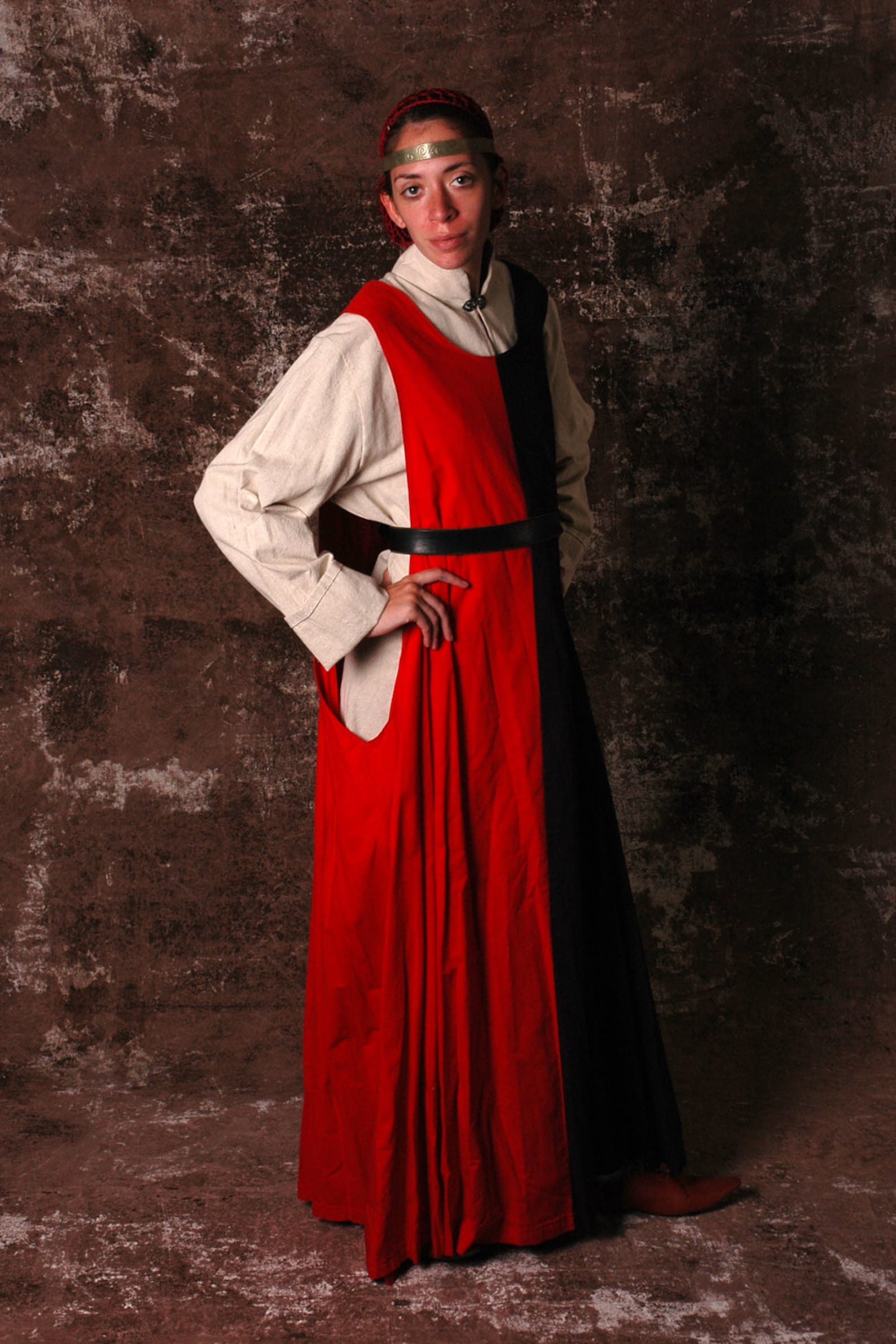 Linen Woman's Sideless Surcoat (per Pale) Women's Girl's Medieval Gown ...