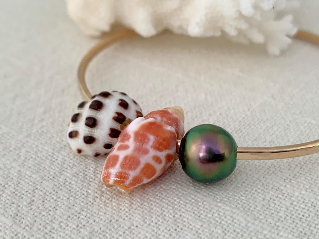 Hawaiian Shell Bangle, Tahitian Pearl Bangle, Miter Shell, Drupe Shell ...